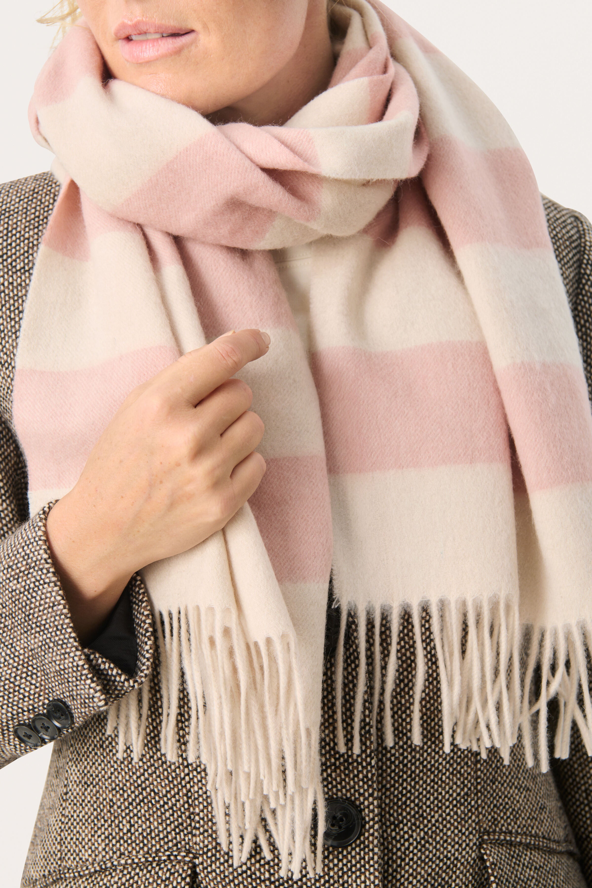 Kitha Foulard – Le basement